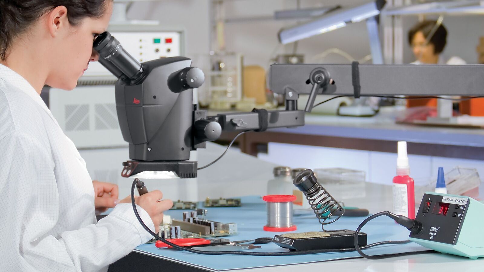 A60 F & A60 S Industrial Stereo Microscopes | Products | Leica Microsystems