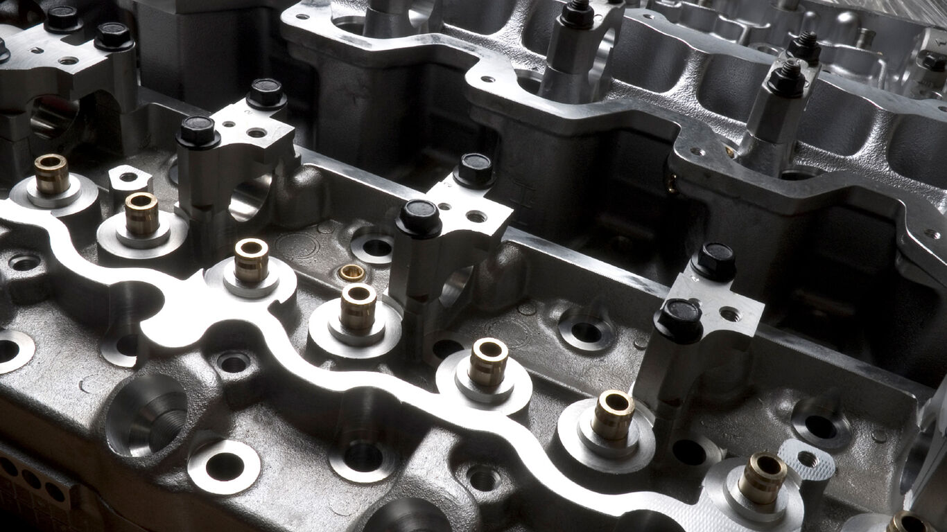 Assembly & Rework Microscopes | Applications | Leica Microsystems