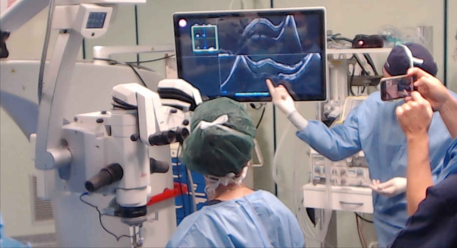 Moving to Routine Use of Intraoperative OCT in Eye Surgery | Learn ...