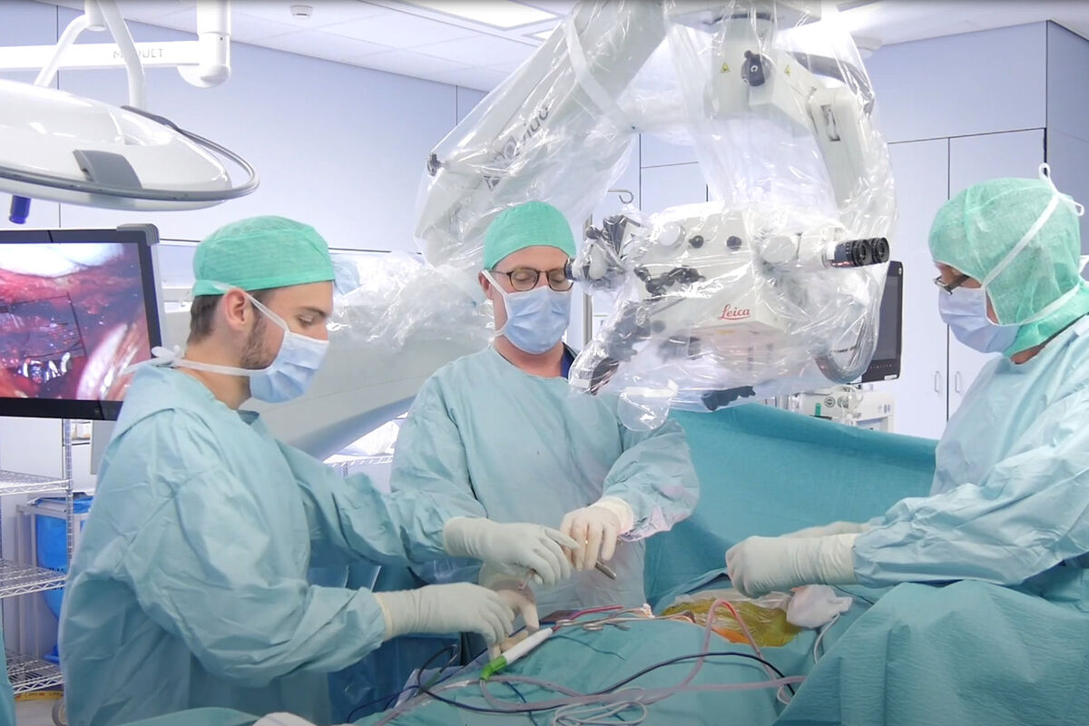 Advanced Visualization: Transforming Minimally Invasive Spine Surgery ...