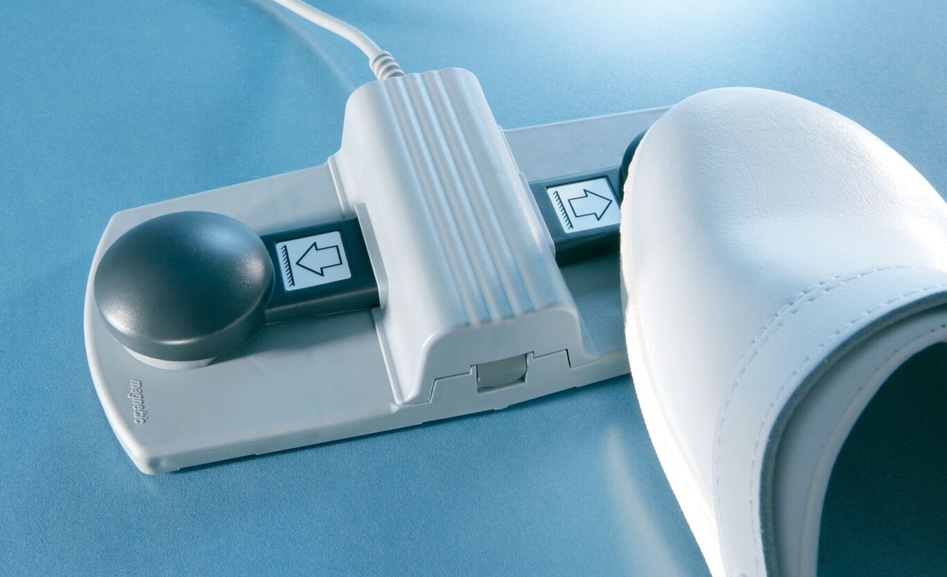 Leica DM3000 & DM3000 LED Uniquely Ergonomic System Microscopes With ...