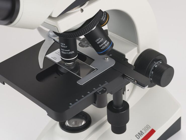 Leica DM300 | Products | Leica Microsystems
