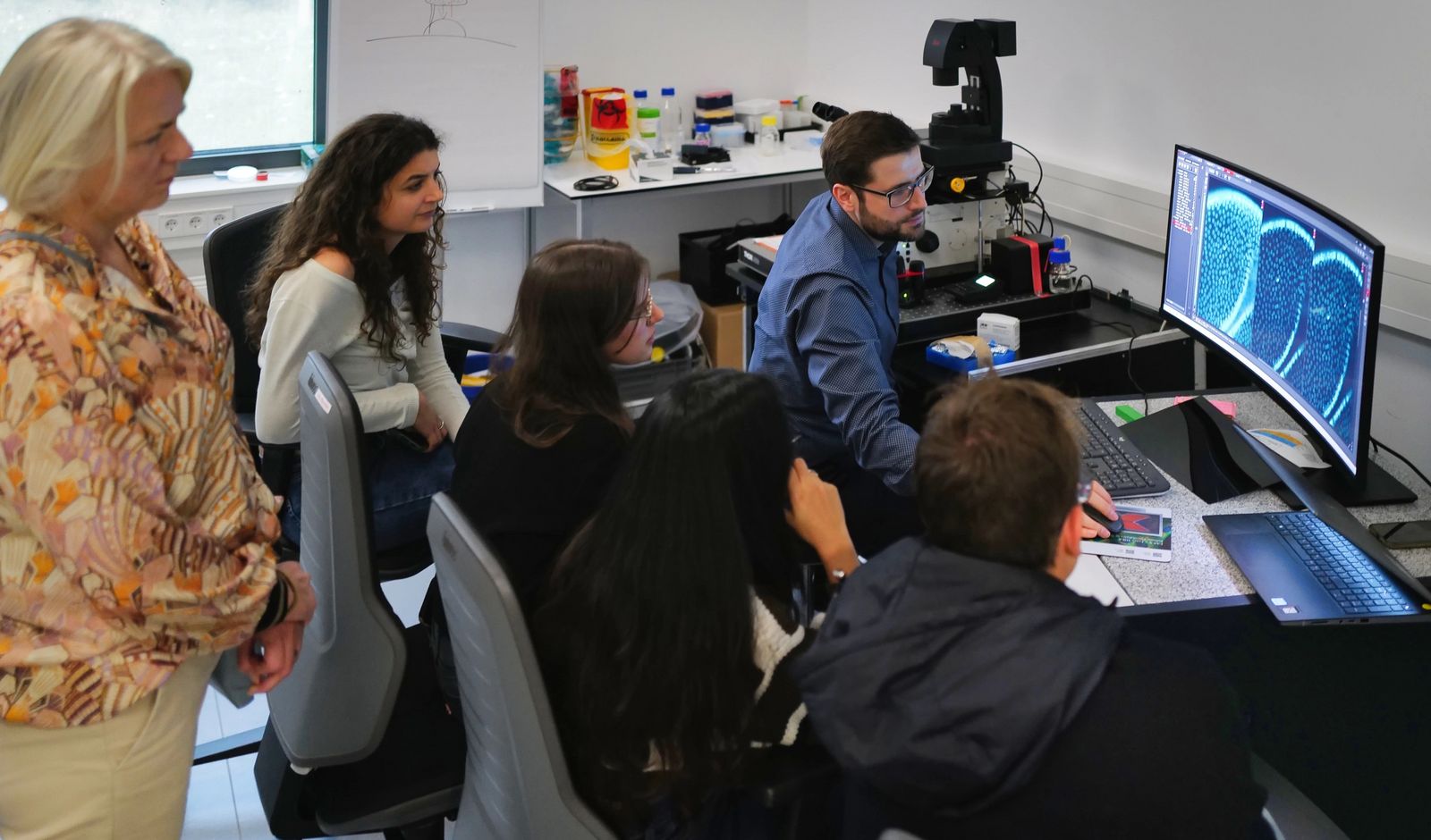 Advancing 3D Imaging: Orgestra PhD Students Dive into Microscopy at the ...