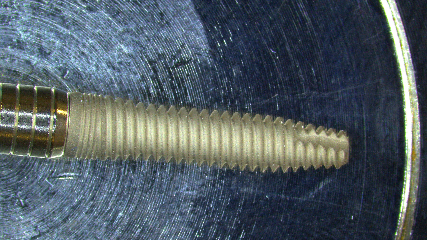 Medical Device QA & QC Microscopy Solutions | Applications | Leica ...