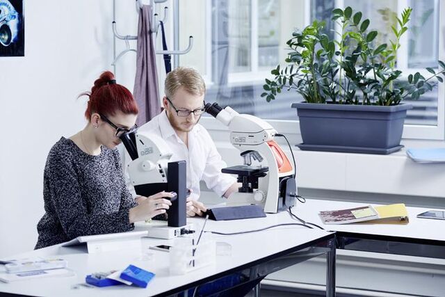 Factors for Selecting Student Microscopes | Learn & Share | Leica ...