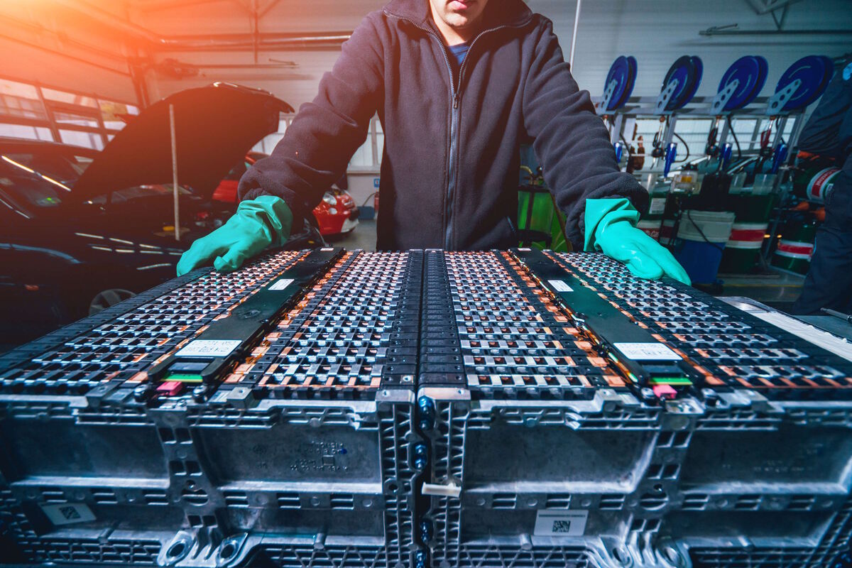 How to Prepare and Analyse Battery Samples with Electron Microscopy ...