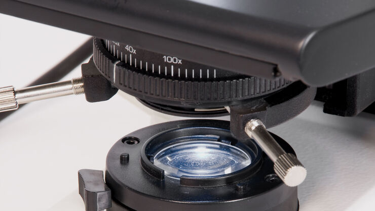 DM750 | Products | Leica Microsystems